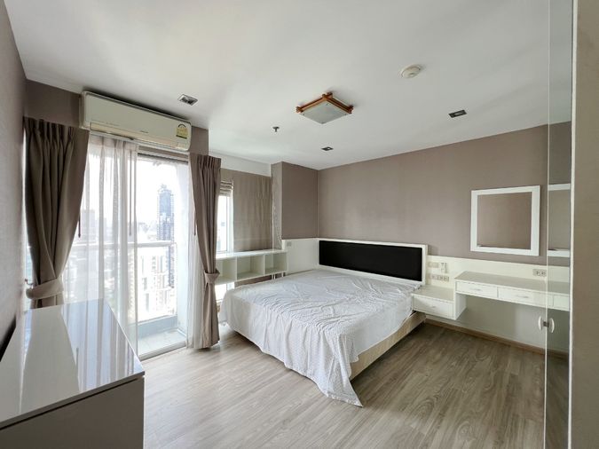 ข้อมูล/รีวิว Silom Suite (สีลม สวีท) | PropertyHub.in.th
