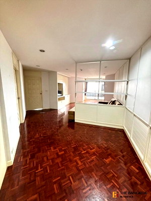 Tai Ping Tower Spacious 3-Bedroom unit in the Ekkamai area, close to ...